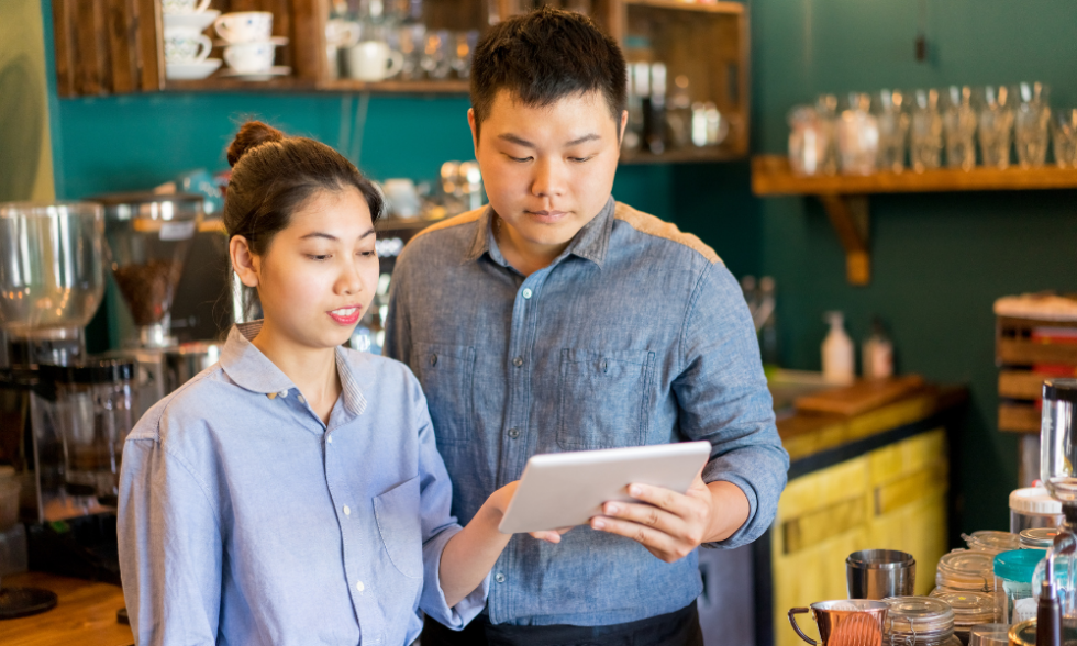 25 Popular Restaurant Lingo Phrases You Need to Know